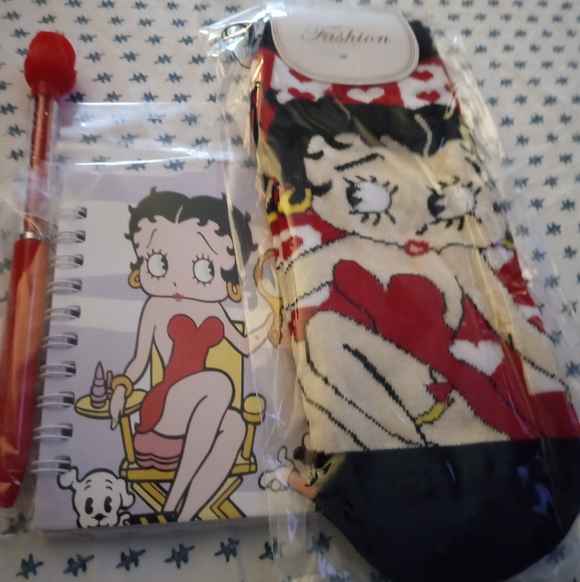 novelty socks | Accessories | 3piece Set Notebook Womens Socksred Rose ...